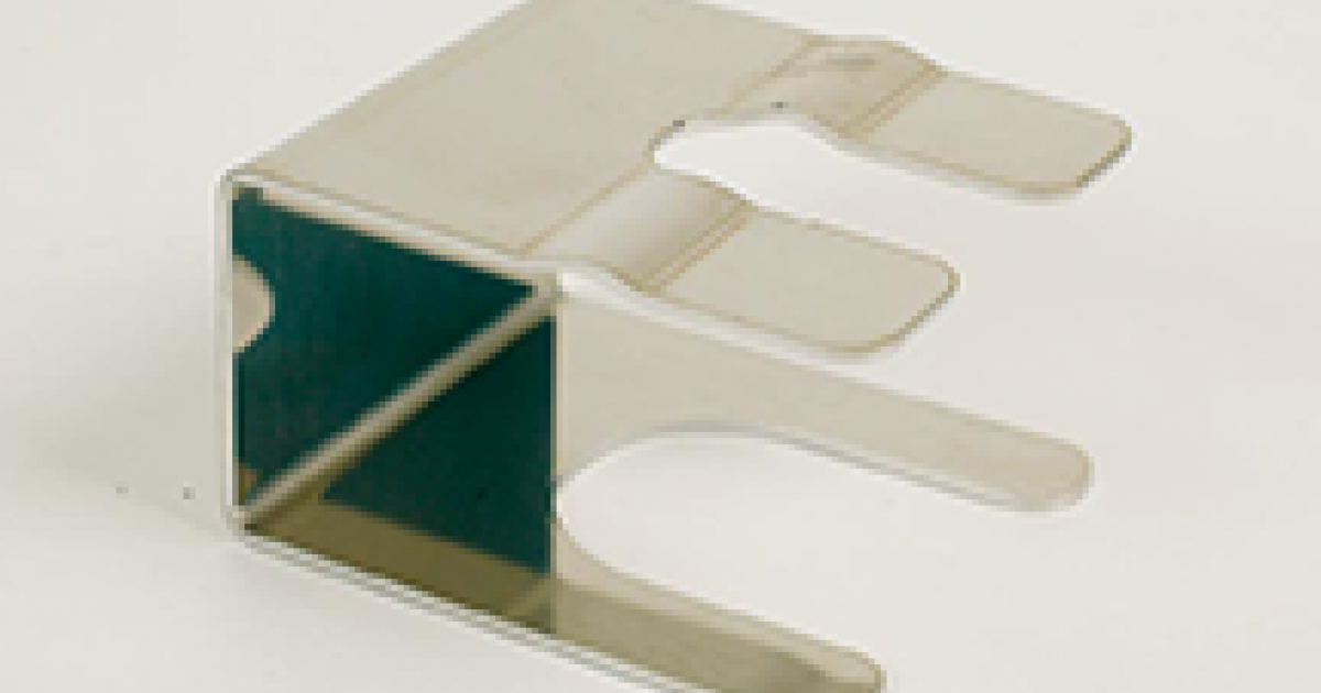 Clip between bottle and equine catheter - IMV Technologies India